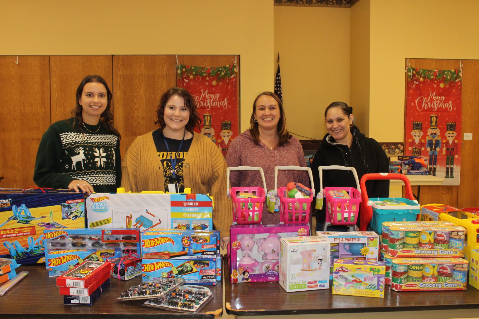 Holiday Hope Program puts a smile on children’s faces - Cohoes City ...